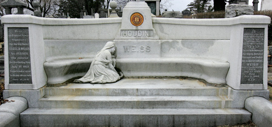 Houdini’s Final Disappearing Act – Death Reference Desk